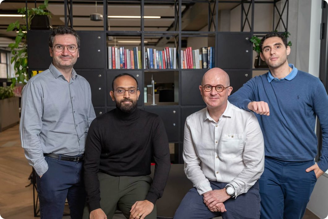 Oriole Networks | Photonic Networking for AI